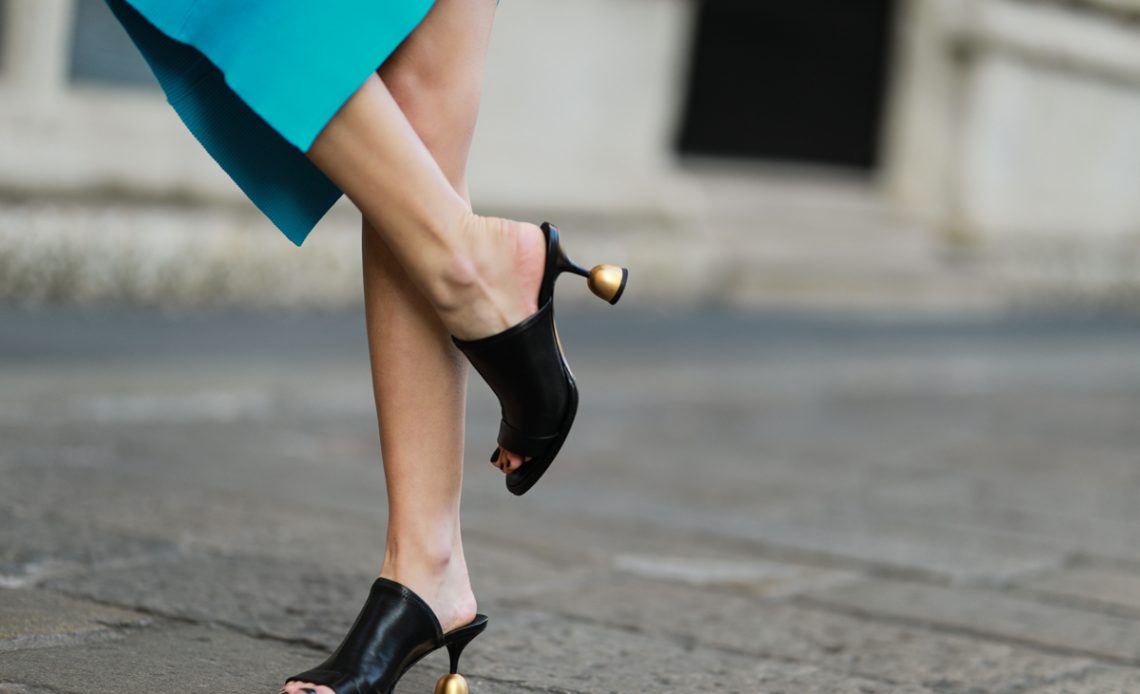 W świecie greckich mitów – Vanda Novak Globe Capsule SS22 | Vers-24